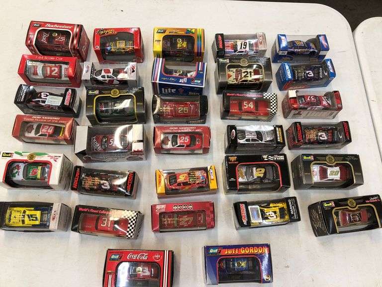 Assorted NASCAR Diecast Cars - Auction Ohio