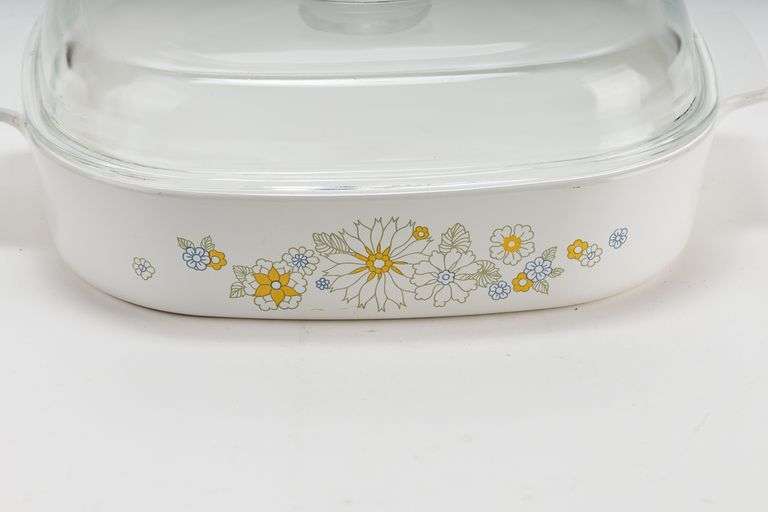 Vintage Corning Ware Flower Bouquet Daisy Casserole Dish - Auction Ohio