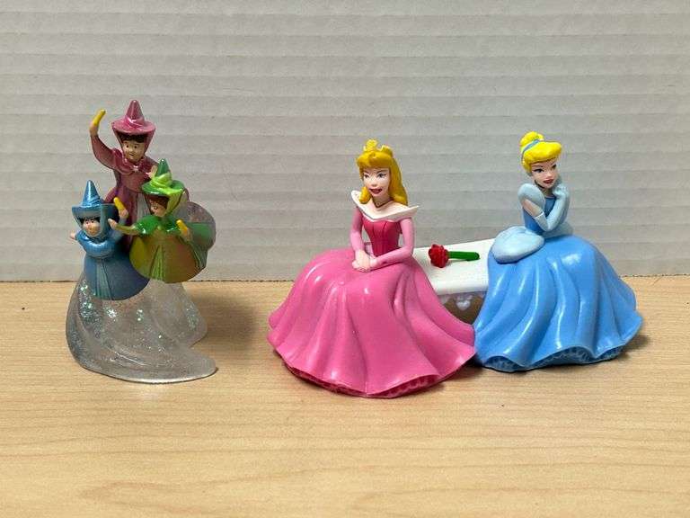 Disney Figurines - Auction Ohio