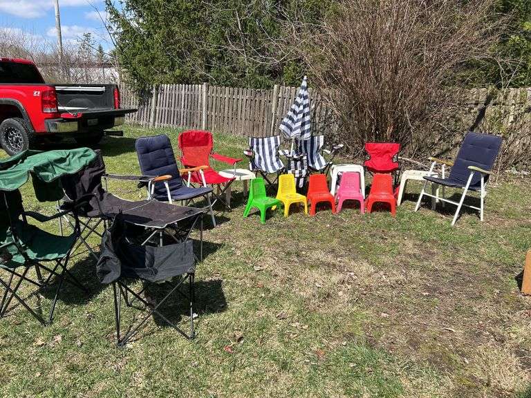 Outdoor Party Seating - Auction Ohio