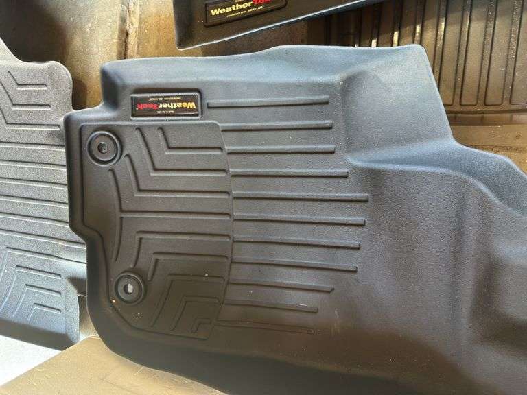 WeatherTech Car floor mats - Auction Ohio