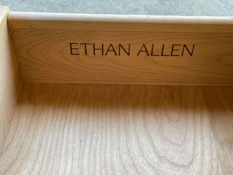 Ethan Allen Endtables - Auction Ohio