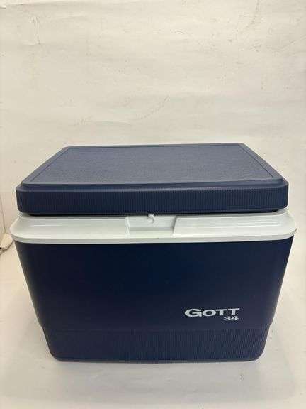 GOTT 34 ICE CHEST. - Auction Ohio