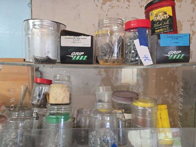 Assorted hardware - Auction Ohio