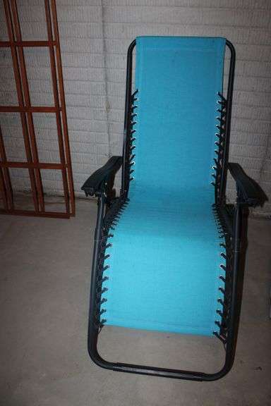 Turquoise Folding Lounge Chair - Auction Ohio