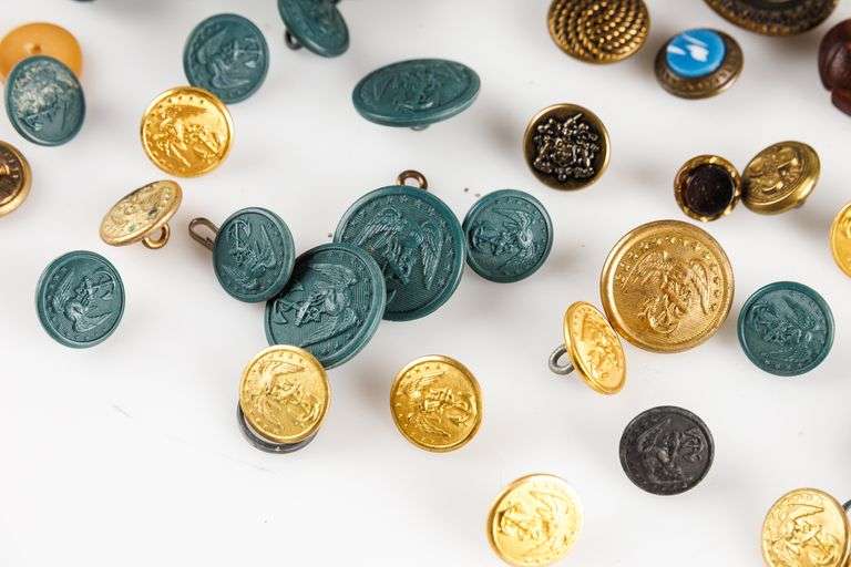 Antique and Vintage Button Collection - Auction Ohio
