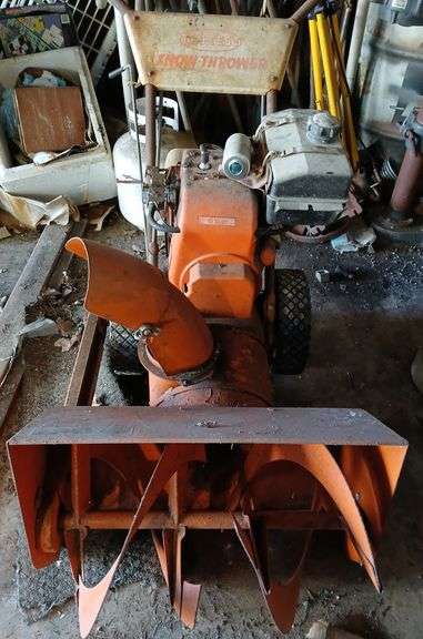 old snow blower condition unknown - Auction Ohio