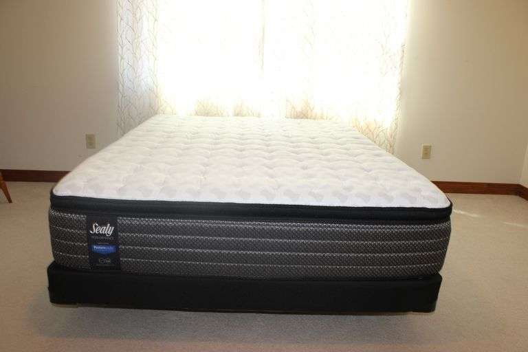Queen Mattress & Box Spring - Auction Ohio