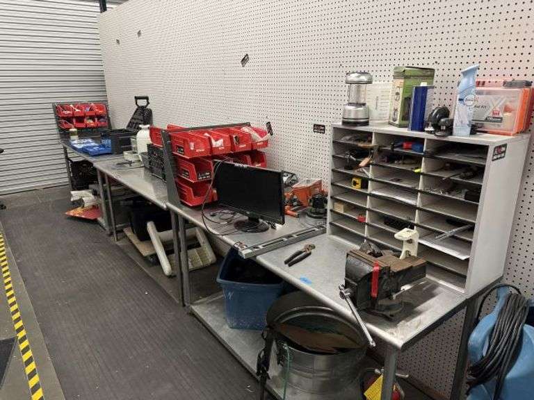 Workbench Contents - Auction Ohio