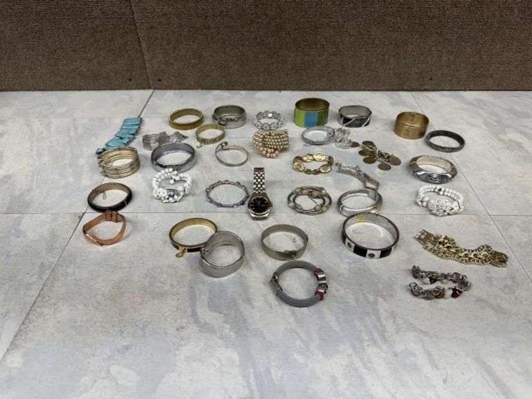 Citizen Quartz Wristwatch with Assorted Costume Jewelry and Bracelets - Auction Ohio