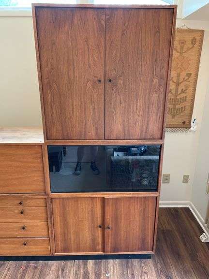 MCM Modular Entertainment Stand (7-Piece Set) - Auction Ohio