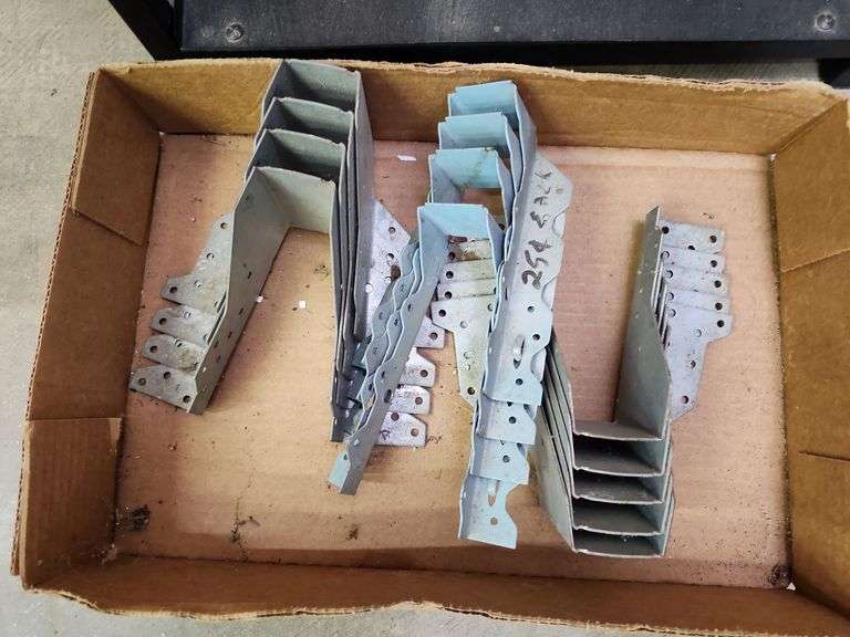 Assorted Face Mount Brackets - Auction Ohio