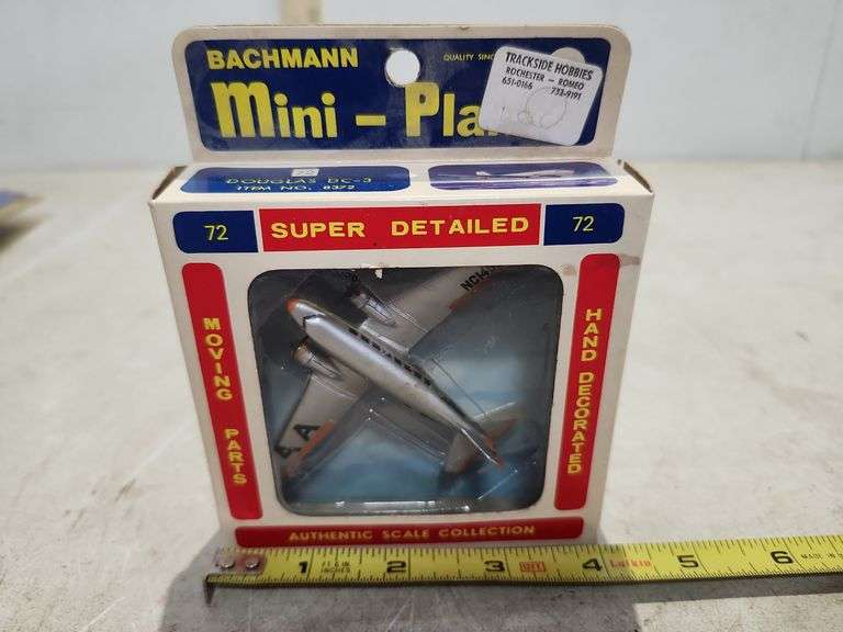 Bachmann Mini-Planes Douglas DC-3 Item No. 8372 - Auction Ohio
