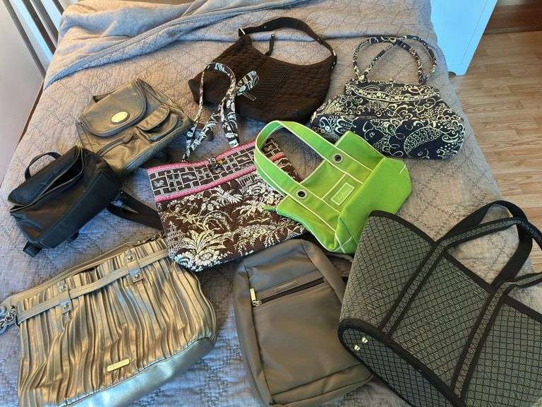 Ladies purses / handbags - Auction Ohio