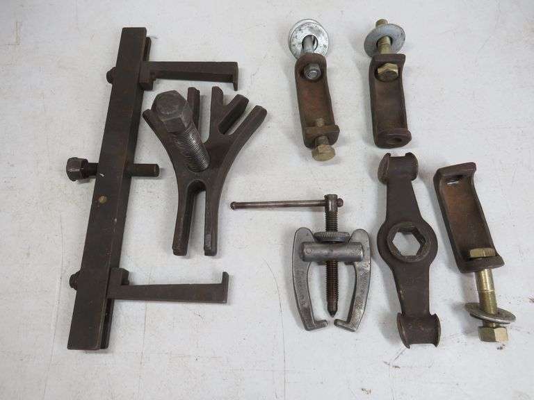 Gear Pullers - Auction Ohio