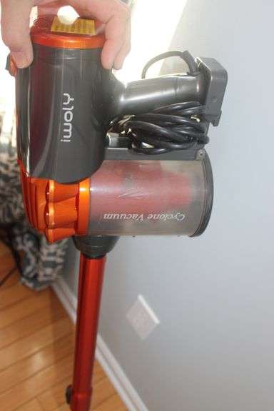 iWoly Cyclonic Vacuum Sweeper - Auction Ohio