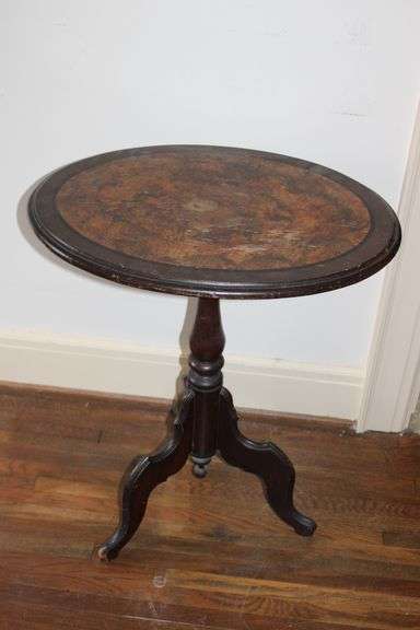 Parlor Table - Auction Ohio