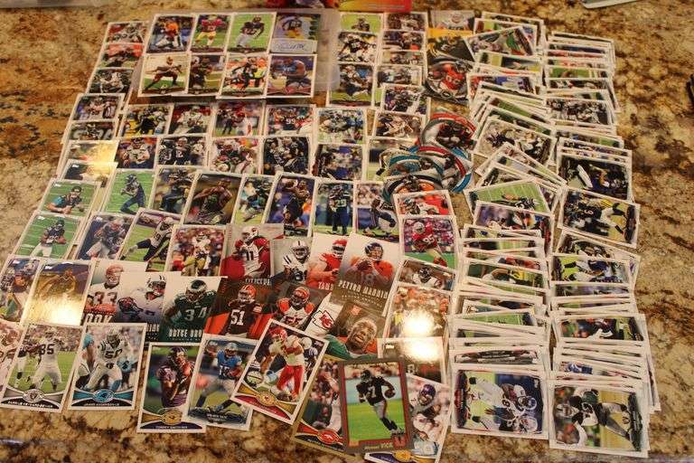 Football Card Collection - Auction Ohio