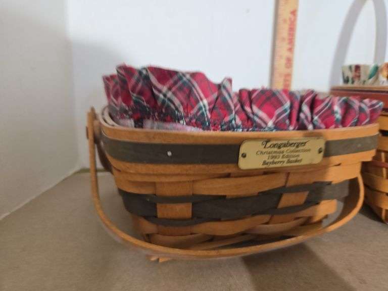 Assorted longaberger baskets - Auction Ohio