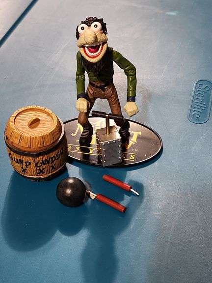 25 Years Of The Muppets Crazy Harry - Auction Ohio
