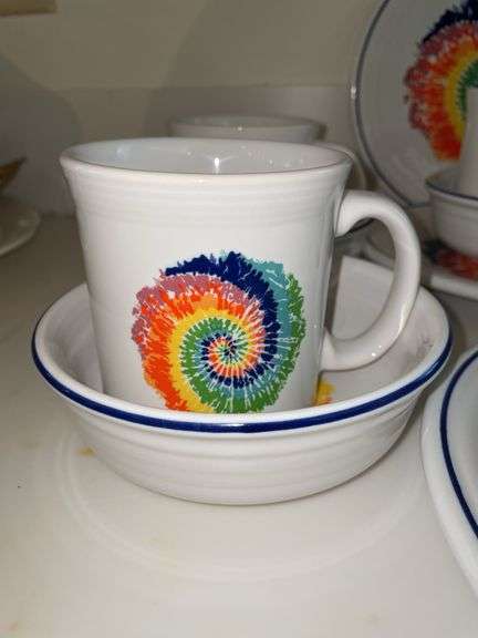 Fiestaware Tie-Dye Dish Set – 18 pcs - Auction Ohio