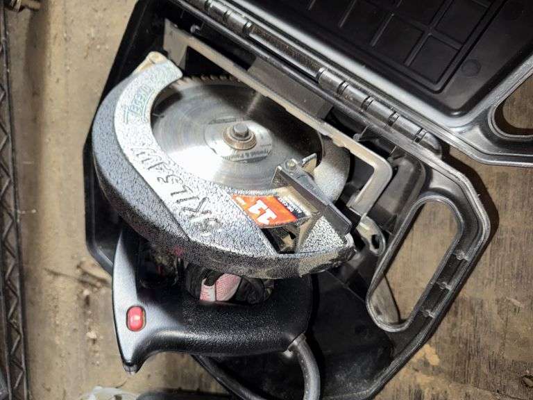 Skilsaw and Small Honda Engine - Auction Ohio