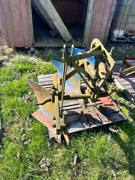 3-14 Ferguson Plower - Auction Ohio