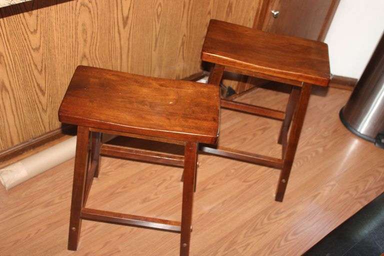 Contemporary Counter Stools - Auction Ohio