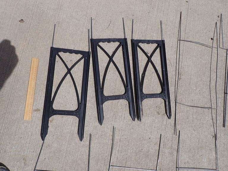 10 wire yard sign frames - Auction Ohio