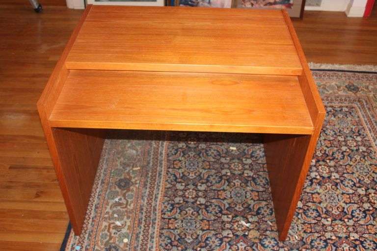 MCM Computer Desk - Auction Ohio