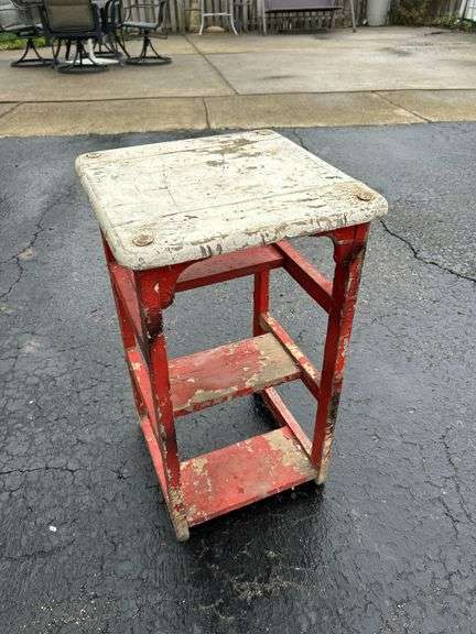 Primitive Stool - Auction Ohio