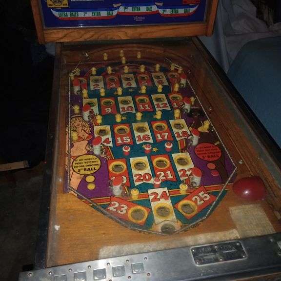 Miss Americana, 1984 bingo pinball gaming machine. - Auction Ohio