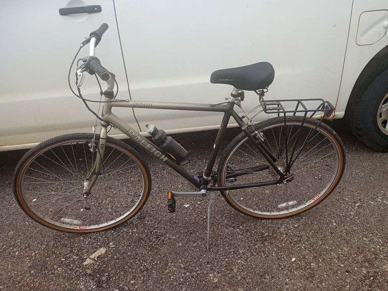 1990s Raleigh c200 men's hybrid mountain bike. Made in USA - Auction Ohio
