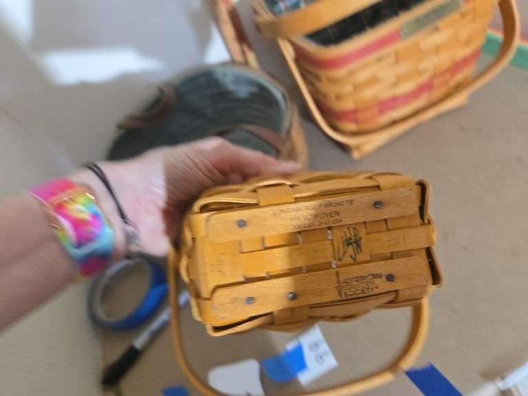 Assorted longaberger, baskets. - Auction Ohio