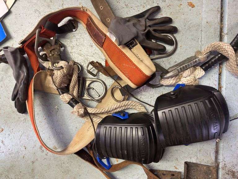 Tree Climbing Belt - Auction Ohio