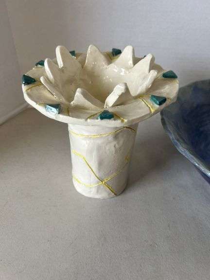 Handmade Pottery - Auction Ohio