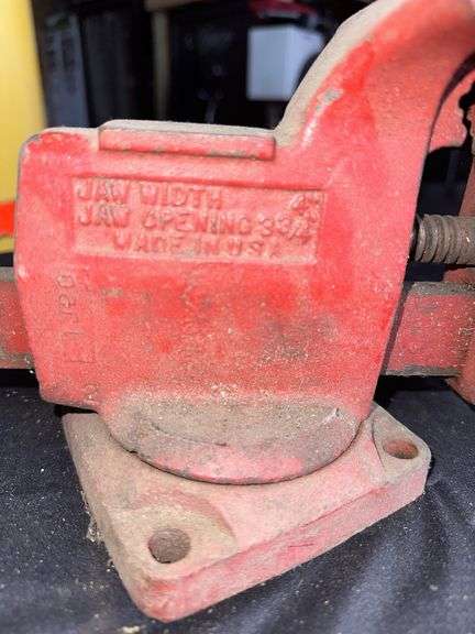 Bench Vise - Auction Ohio