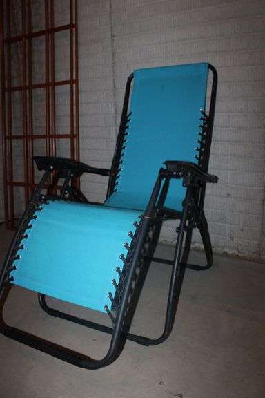 Turquoise Folding Lounge Chair - Auction Ohio