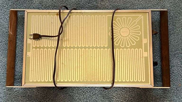 Vintage Hot Plate - Auction Ohio