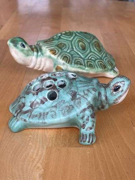 Brush McCoy Green Turtle (6") & Flower Frog (3") - Auction Ohio