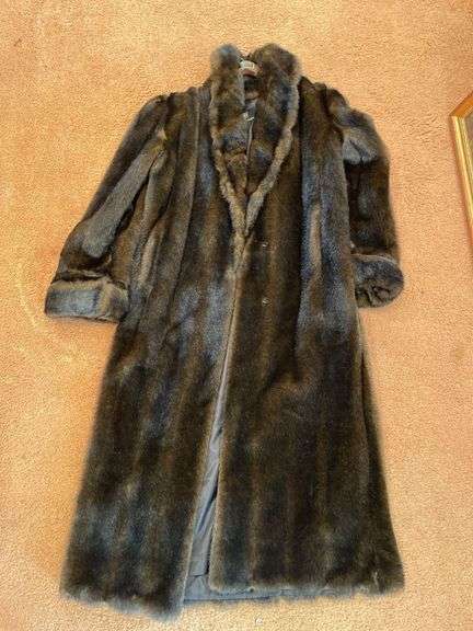 Vintage Fur Coats & Stole (3 pcs) - Auction Ohio