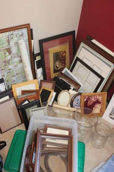 Photo Frames, Prints & Vases - Auction Ohio
