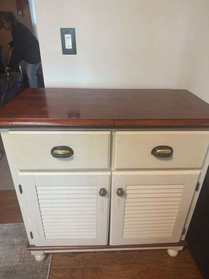 Cottage style server - Auction Ohio