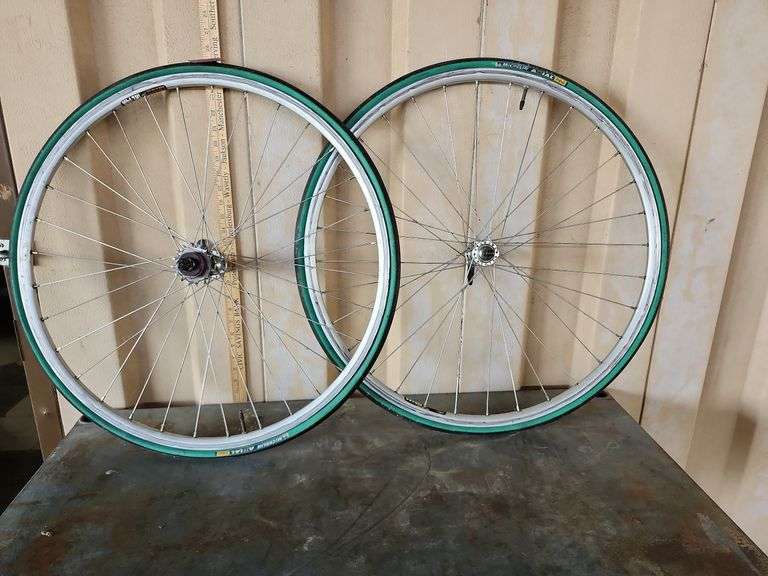 Pair Of Sun Rims ME14A Bike Wheels With Tubes - Auction Ohio