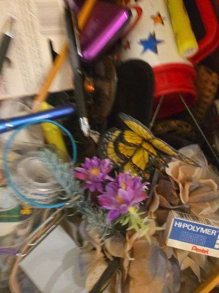 Assorted stuff and things - Auction Ohio