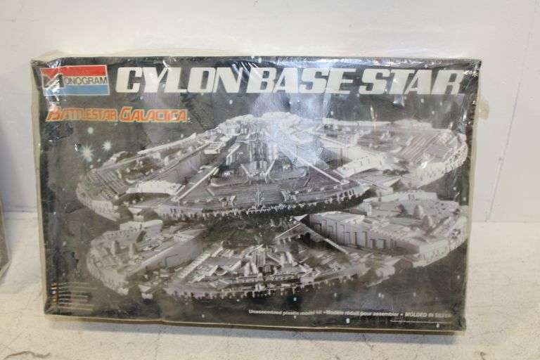 Monogram Cylon Base Star - Auction Ohio
