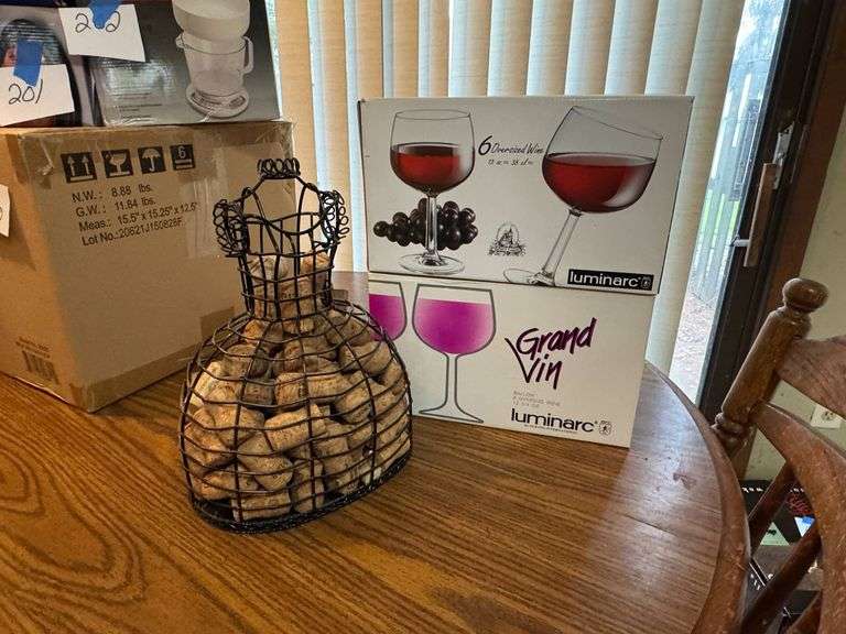 NEW Luminarc Stemware Sets with Wire Mesh Wine Cork Holder - Auction Ohio