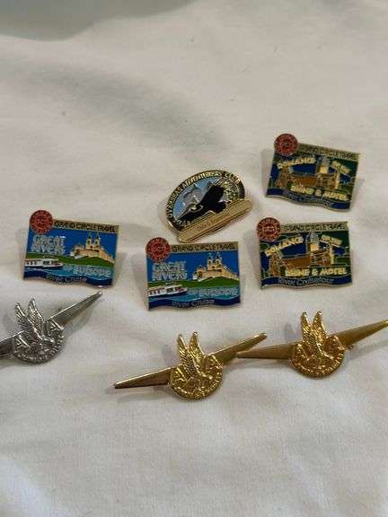 Vintage pins - Auction Ohio
