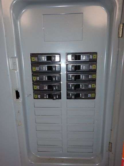 QOC24USquare D Electric Fuse box Load Center w/10 20amp fuses ...