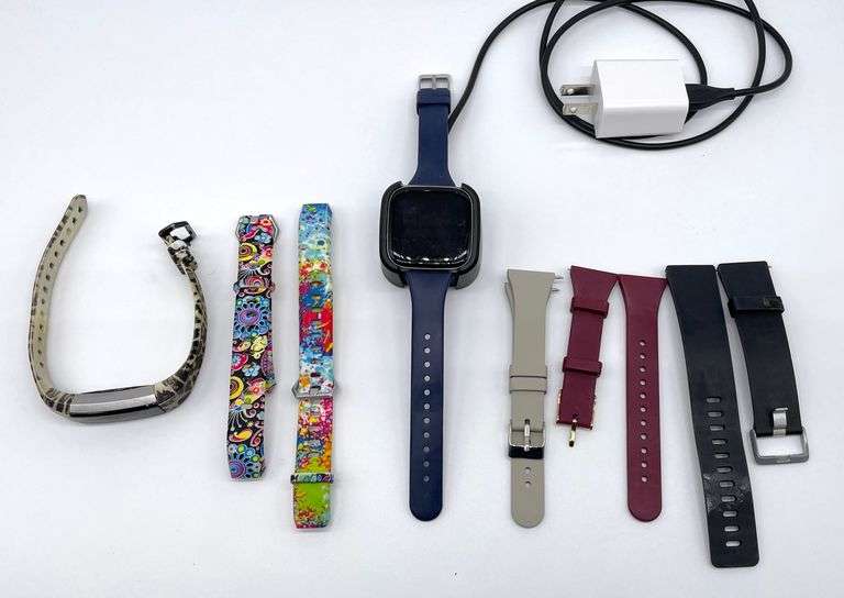 Fitbit - Smart Fitness Watches - Auction Ohio